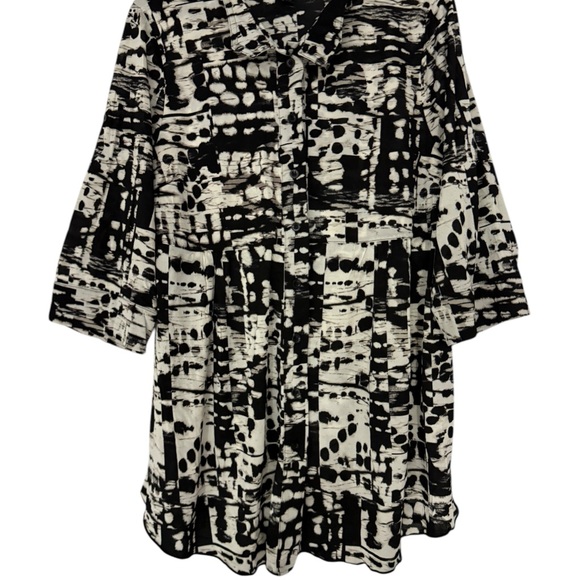 Style & Co. | Tops | Style Co Black And White Boxy Tunic With Notched ...